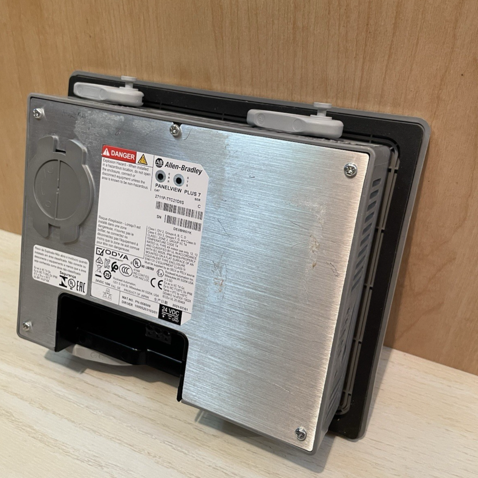 Allen Bradley PanelView Plus 700 2711P-T7C21D8S HMI | eBay