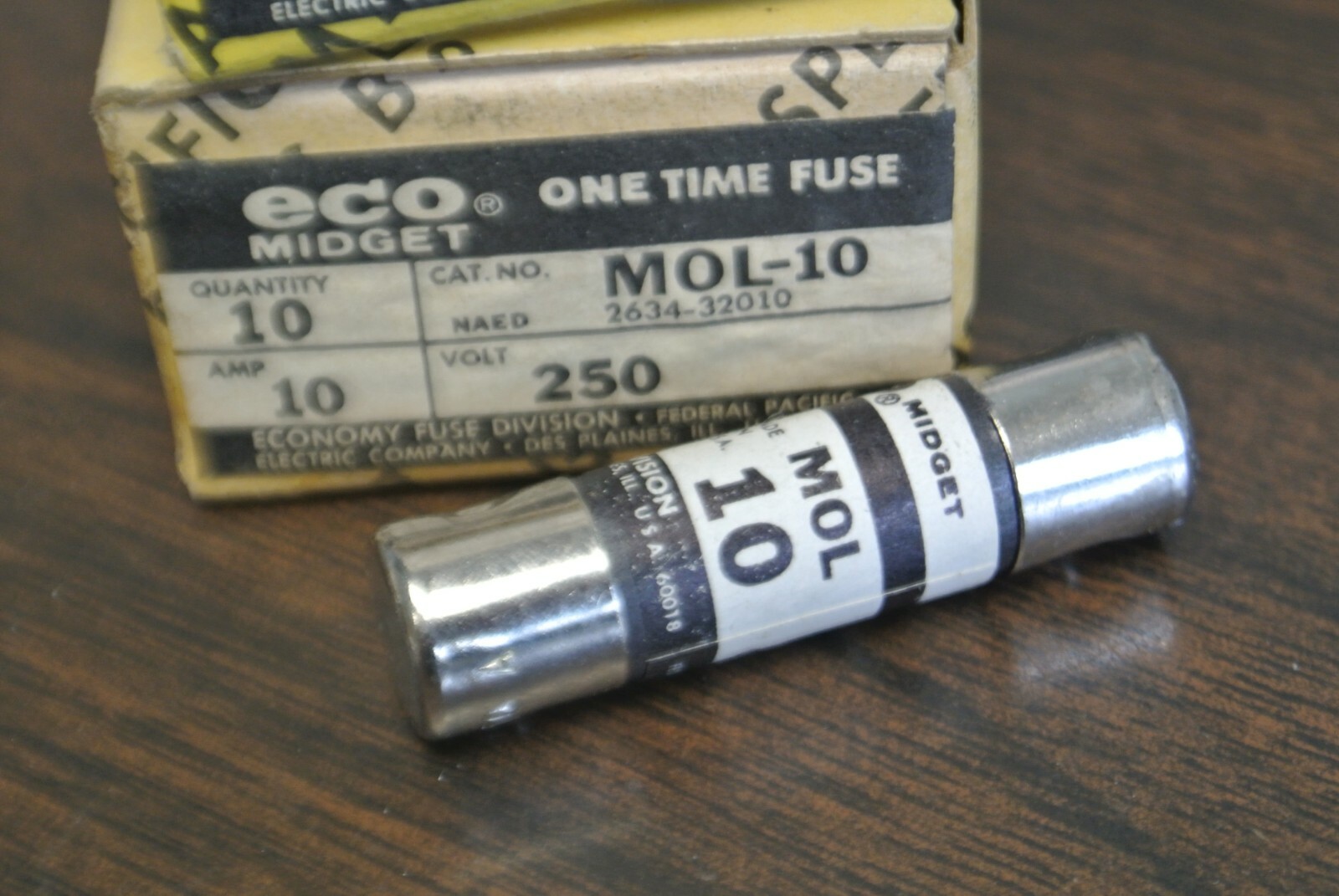BOX of 10 / ECONOMY / ECO / FPE MOL-10 MIDGET FUSE / 10A / 250V | eBay
