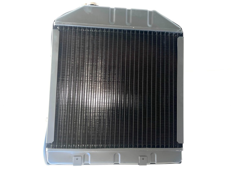 C7NN8005H Radiator for Ford Tractors 2000 2600 3000 3600 4000 4450 4610 ...