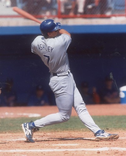 BILLY ASHLEY LOS ANGELES DODGERS UNSIGNED 8X10 PHOTO | eBay