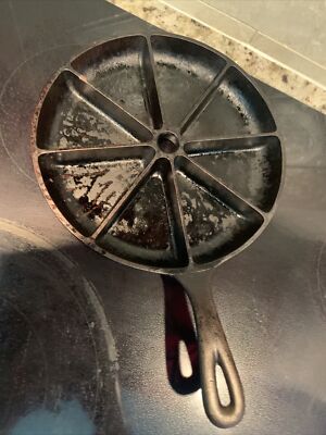 Vintage Lodge Cast Iron Cornbread 9” Skillet USA D 8CB | eBay