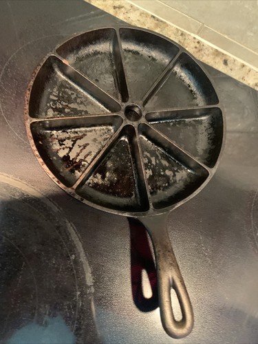 Vintage Lodge Cast Iron Cornbread 9” Skillet USA D 8CB | eBay