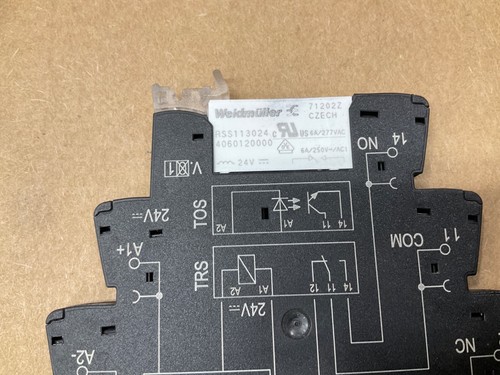 LOT OF 2 WEIDMULLER 1122770000 POWER RELAY SOCKET RSS113024 D-32758 ...