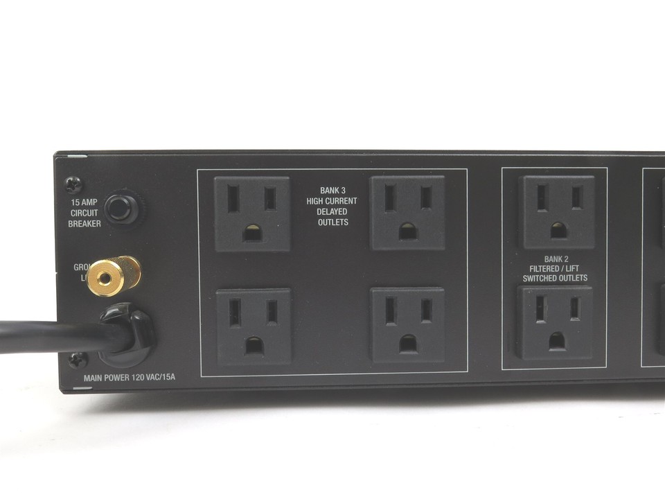 Panamax MR5100 11-Outlet Home Theater Power Management w/ Surge ...