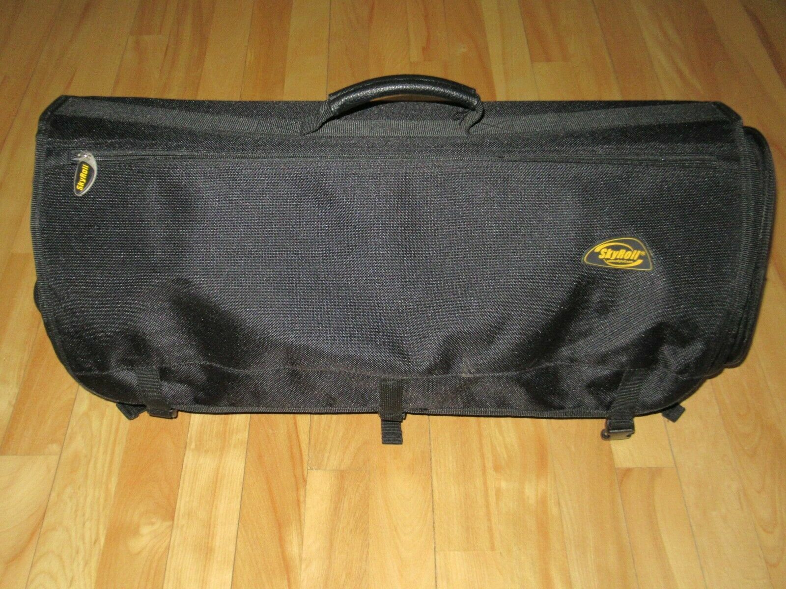 SkyRoll Wrinkle Free Roll Up Garment Travel Bag Luggage Carry On ...