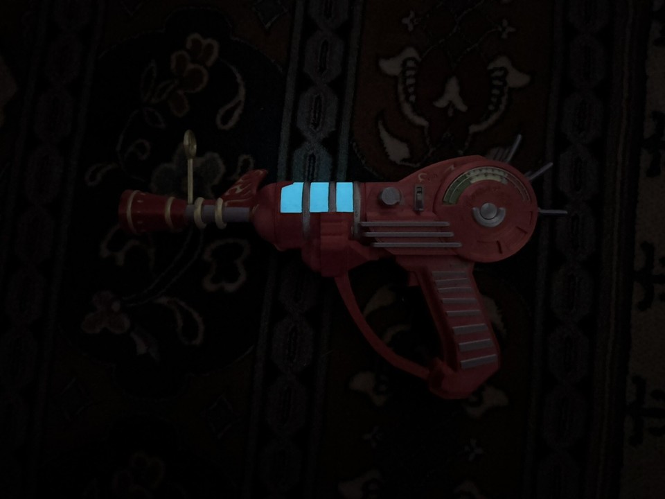 3D Printed Ray Gun – Inspired by CoD Zombies – Glow-in-the-Dark Accents ...