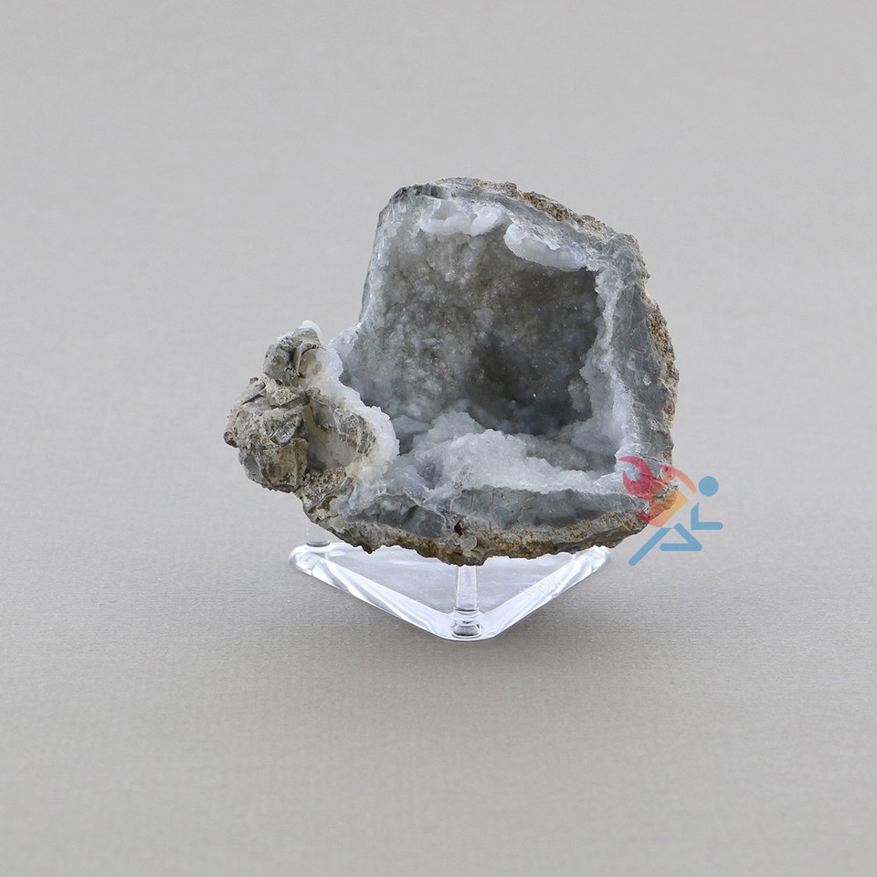 Mineral Geode Fossil Display Stands, 2.5" Triangle Three Peg Short Leg ...