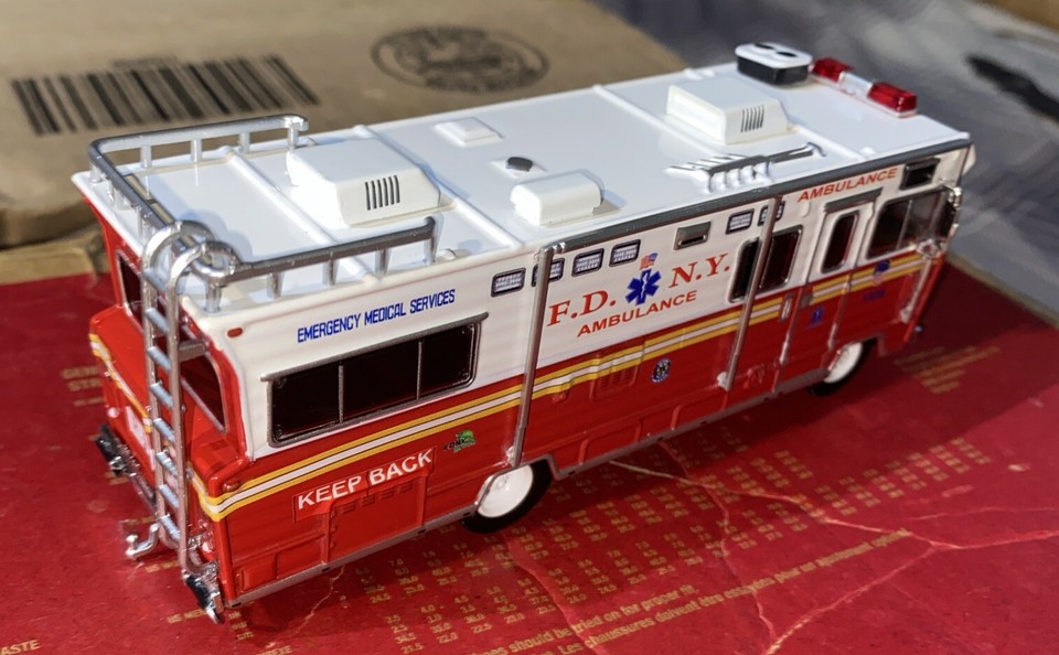 1-1 Kitbash 1/64 FDNY RESCUE AMBULANCE NEW YORK FIRE DEPARTMENT 1-1 Custom Made | eBay