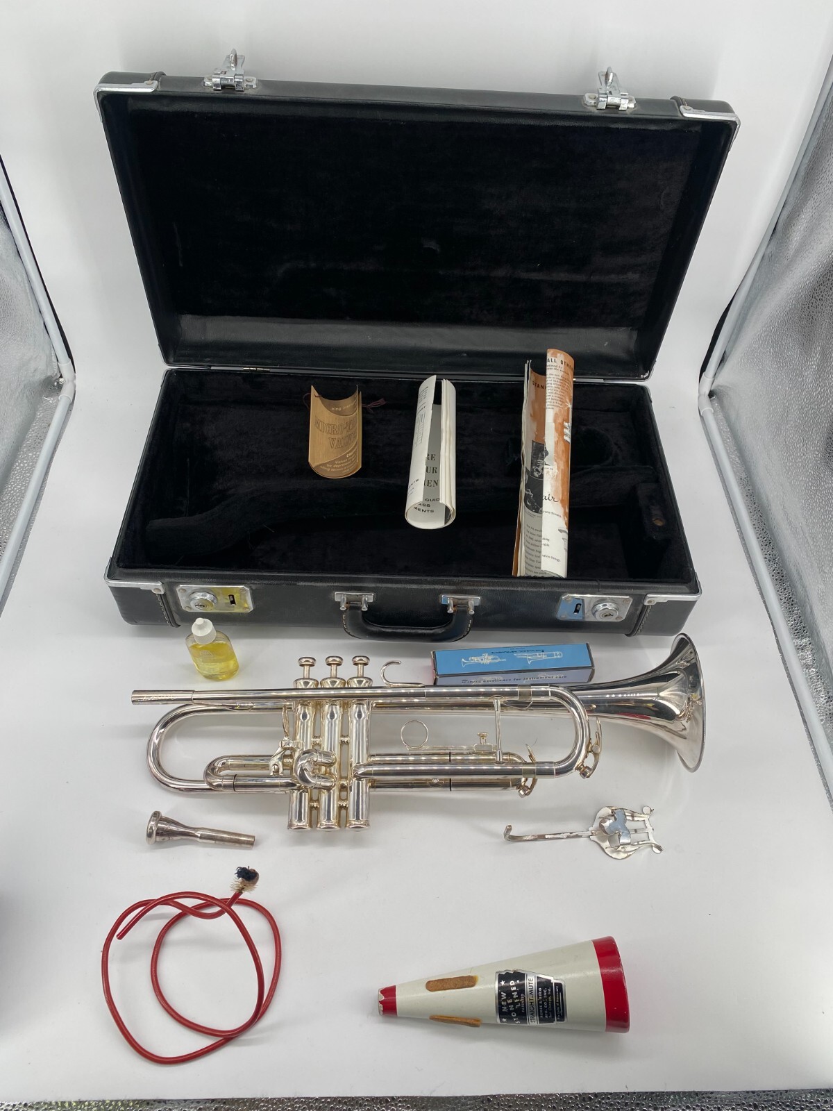 King Sliver Flair Trumpet 1055T w case 1967 ? Band Instrument Horn ...