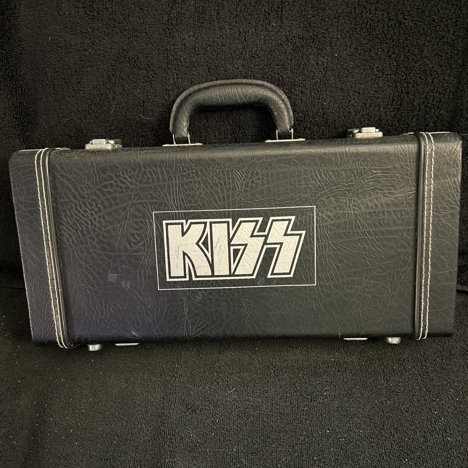 KISS The Definitive KISS Collection 5 CD Box Set Mini Guitar Case ...