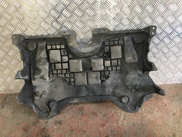 Mercedes-Benz C W204 Engine Cover A2045200823 2008 11752806 for sale ...