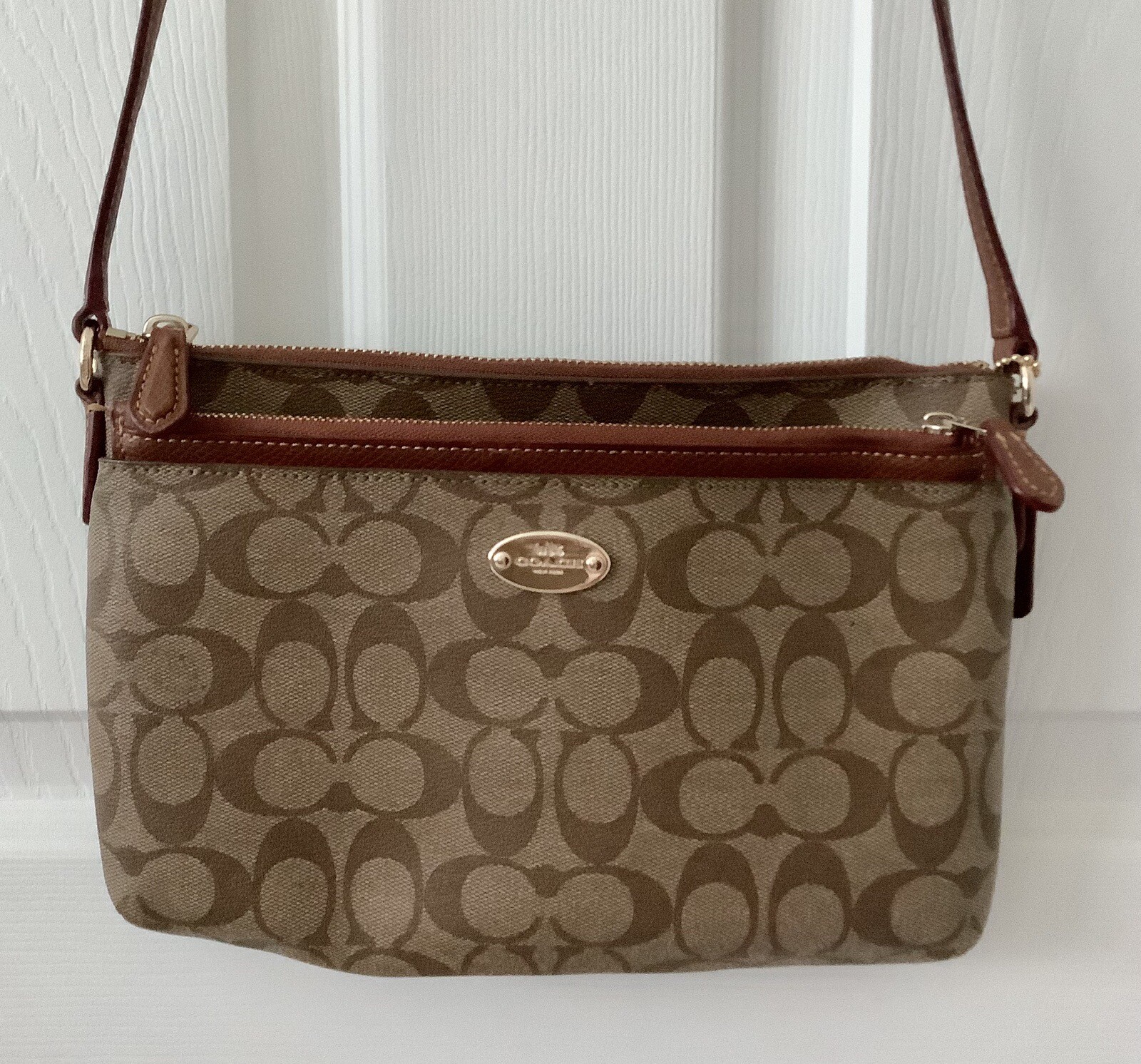 Coach Signature East/West Crossbody, F52657 with Pop … - Gem