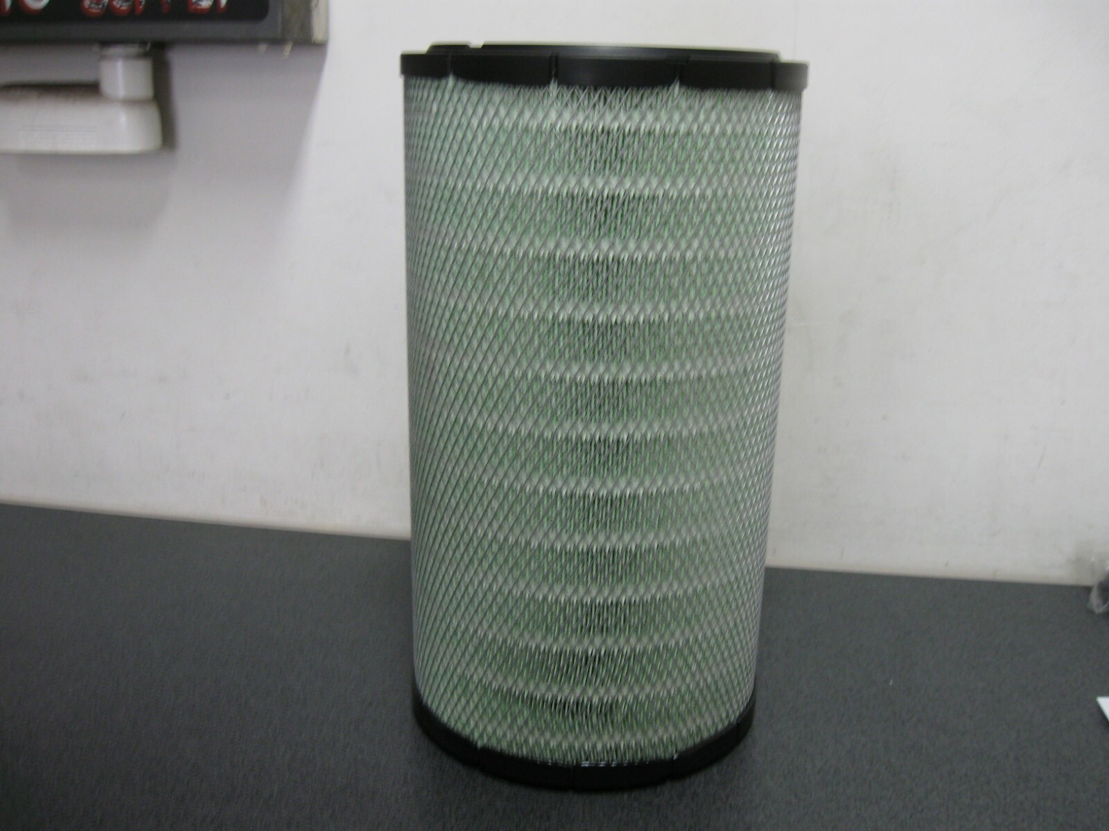 DONALDSON P831520 - Air filter cross reference