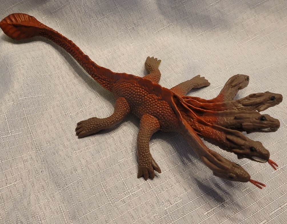 Dungeons And Dragons Five Headed Dragon PCS' Awesome D&D Tiamat Statue