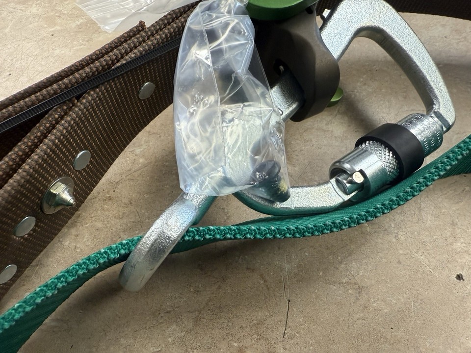 Buckingham EZ Squeeze W/ Woven Inner Strap For Distruibution - 490W2 ...