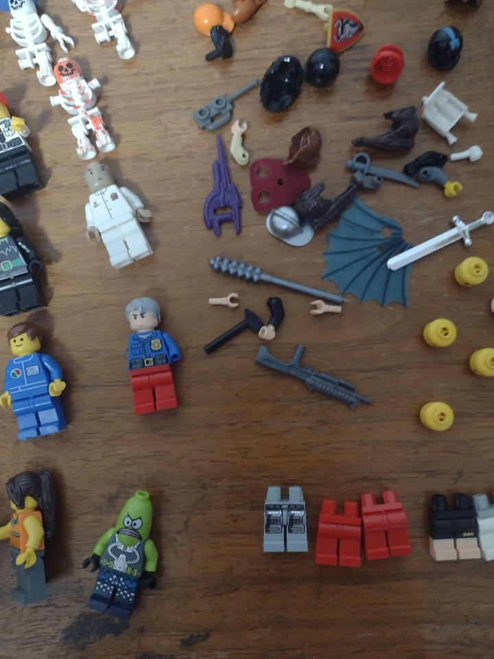 LARGE LOT OF 157 + EXTRAS of LEGO MINIFIGURES star wars aliens marvel ...