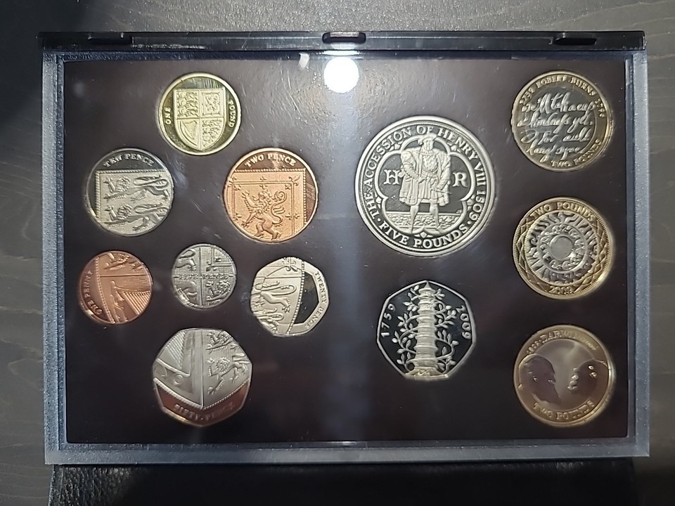 Royal Mint 2009 UK Proof Coin Set – Includes Rare Kew Gardens 50p ...