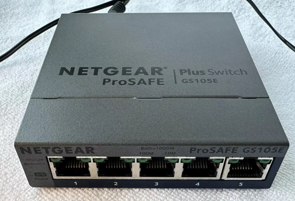 Netgear GS105Ev2 5-Port Gigabit Ethernet Smart Managed Plus Switch | eBay