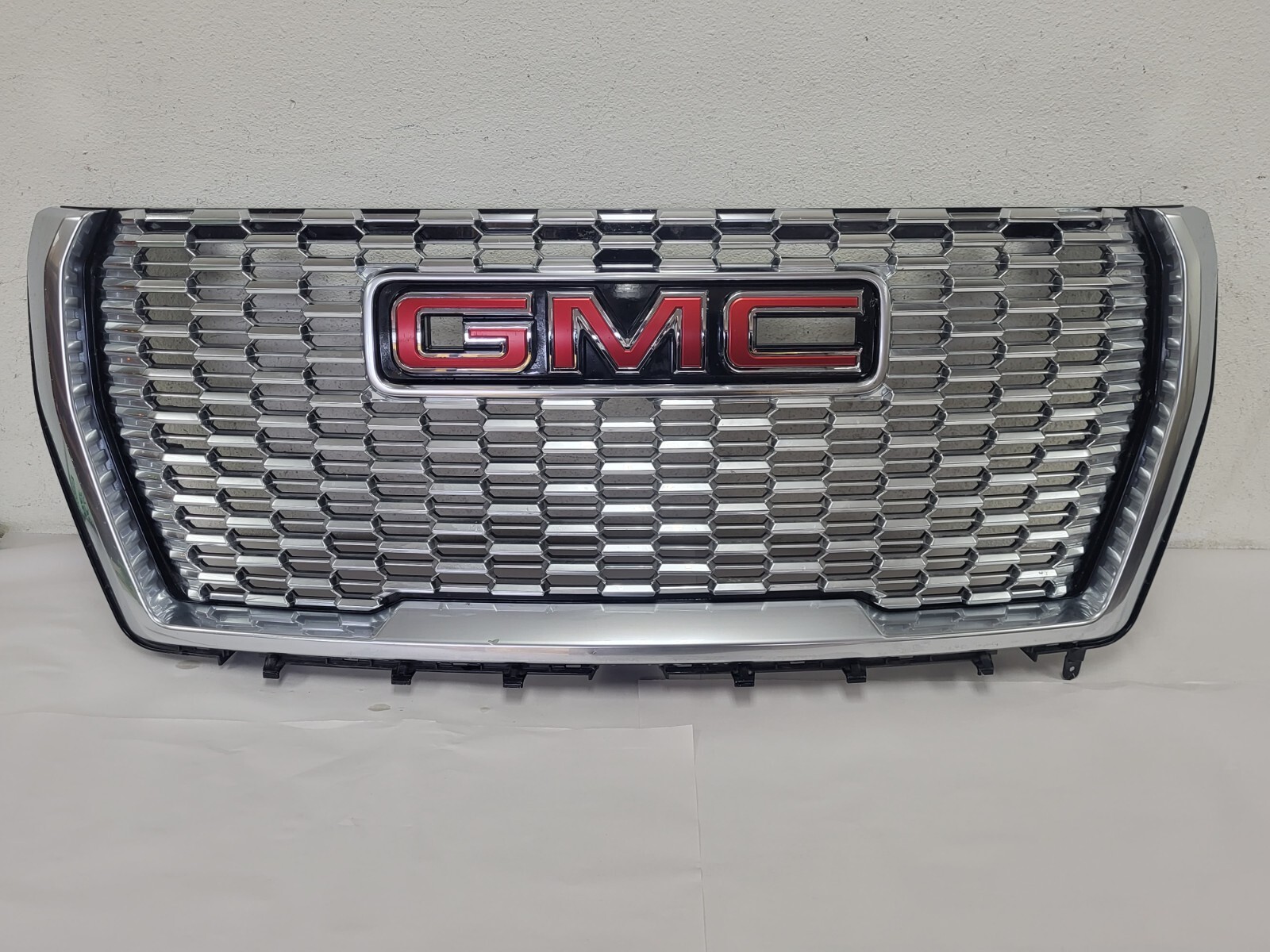 2021-2023 GMC YUKON DENALI FRONT GRILLE 84835783 USED OEM DC002 | eBay