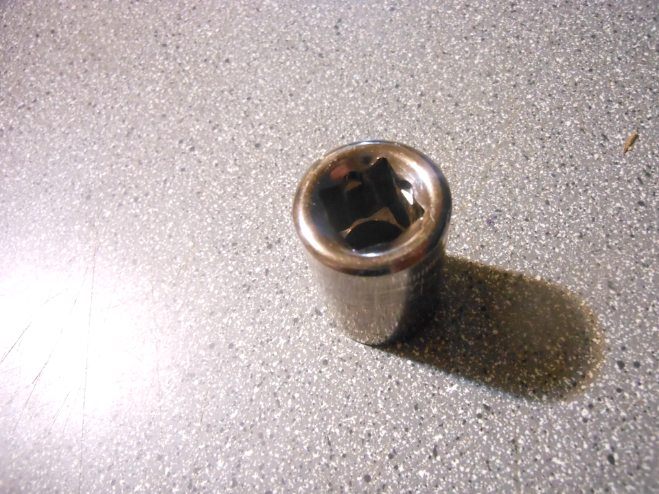 Craftsman 18mm Shallow Socket 1/2" Drive Inverted G2 Series 44228 USA ...