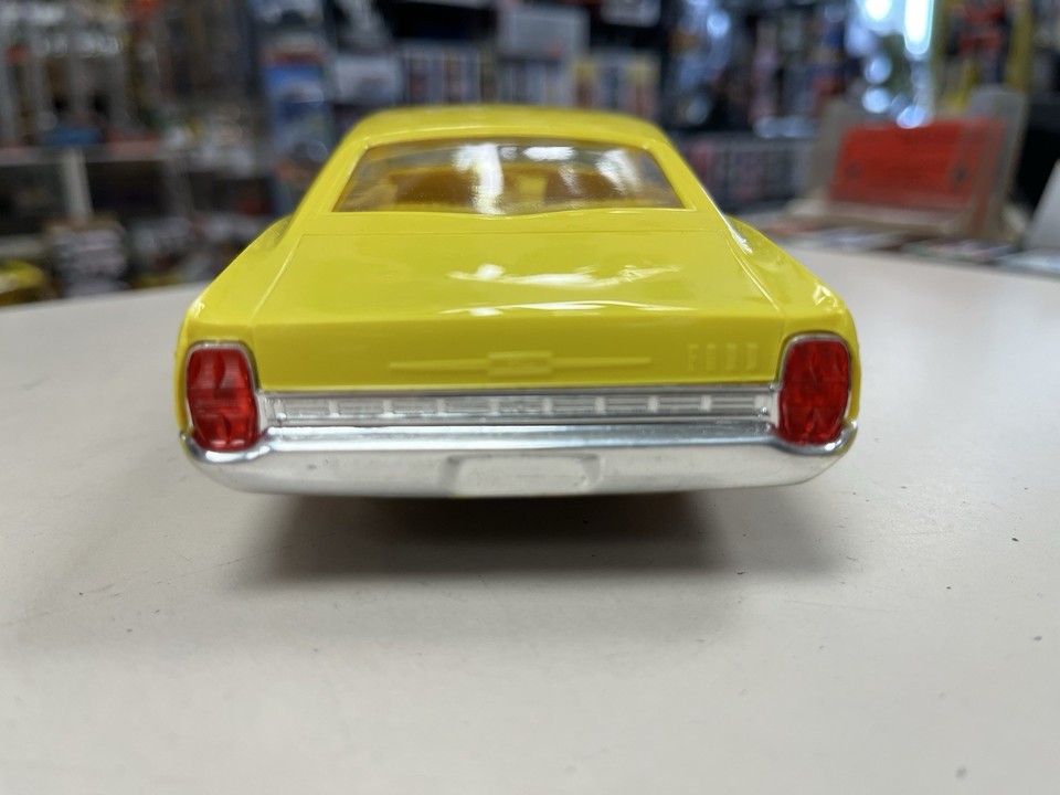 * VINTAGE AMT 1/25 1968 FORD XL GT 428 YELLOW FRICTION PROMO CAR *ST | eBay