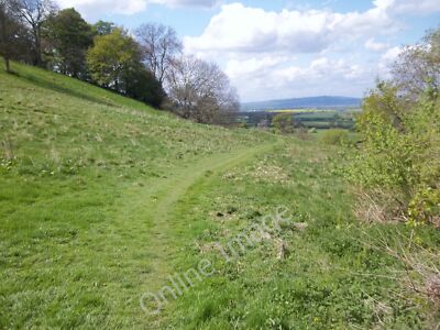Photo 12x8 Out of the wood Buckland/SP0836 The path exits from Broadway ...