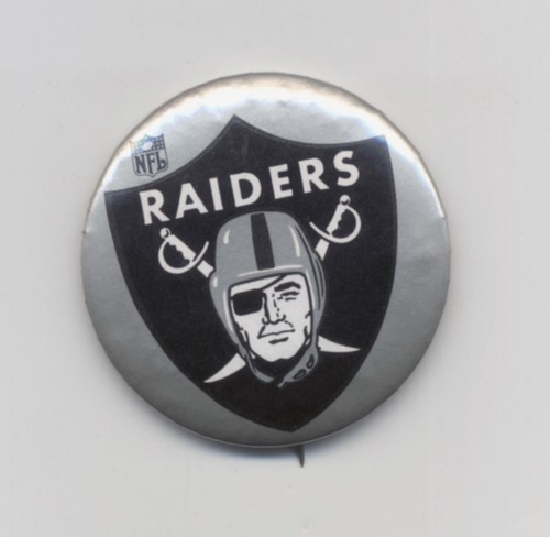 Oakland Raiders Team Logo Pin-back Button NFL Football. Vintage 1960's ...