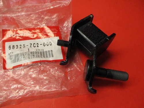 NOS NEW OEM ORIGINAL HONDA LOWER RUBBER 68325-ZC2-000 | eBay