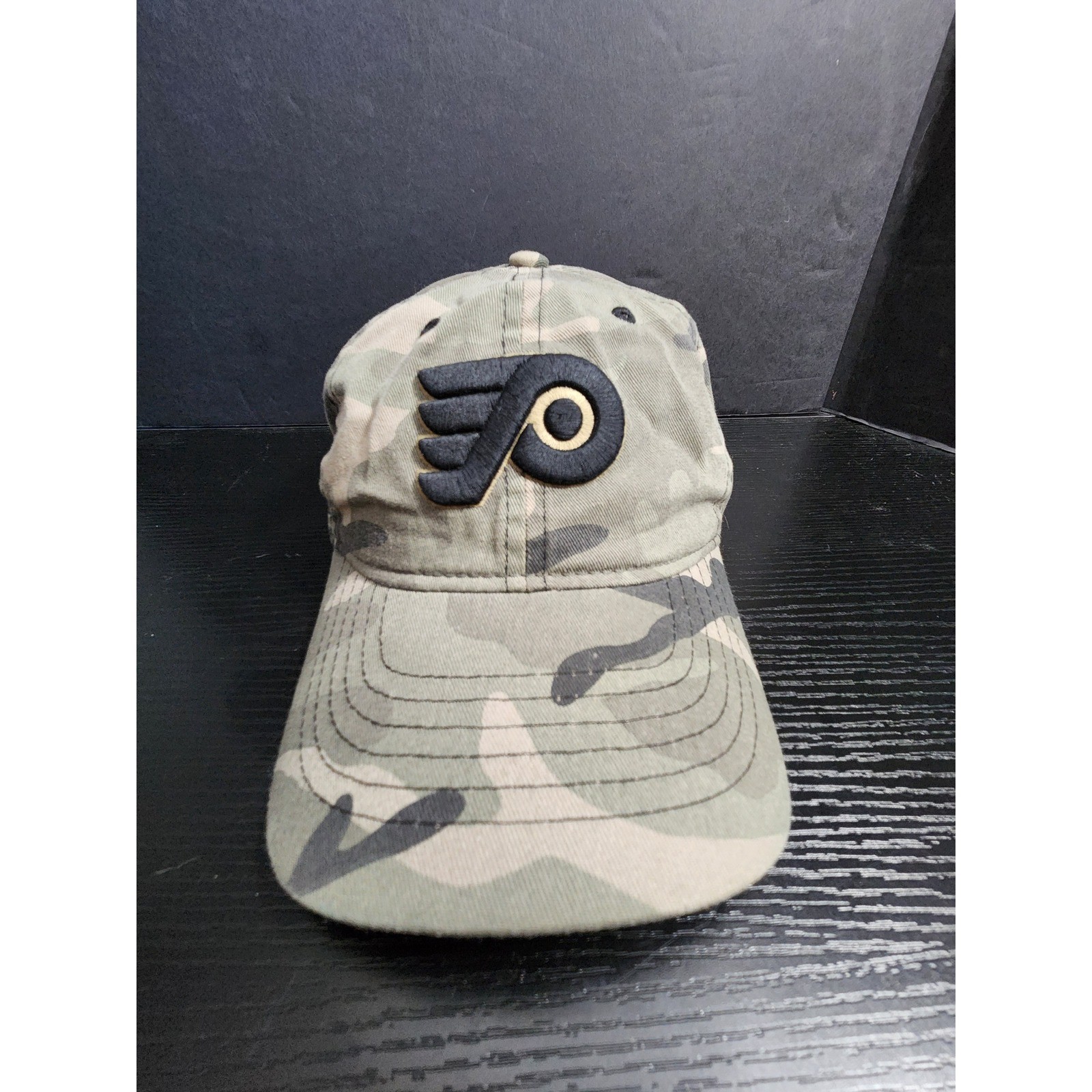 Philadelphia Flyers Hat Cap Camo Hockey NHL Zephyr Wells Fargo Center ...