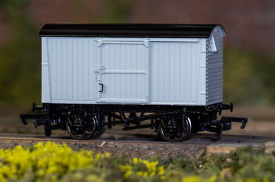 Bachmann 77412 HO Scale Thomas & Friends 12 Ton Box Van - Gray | eBay