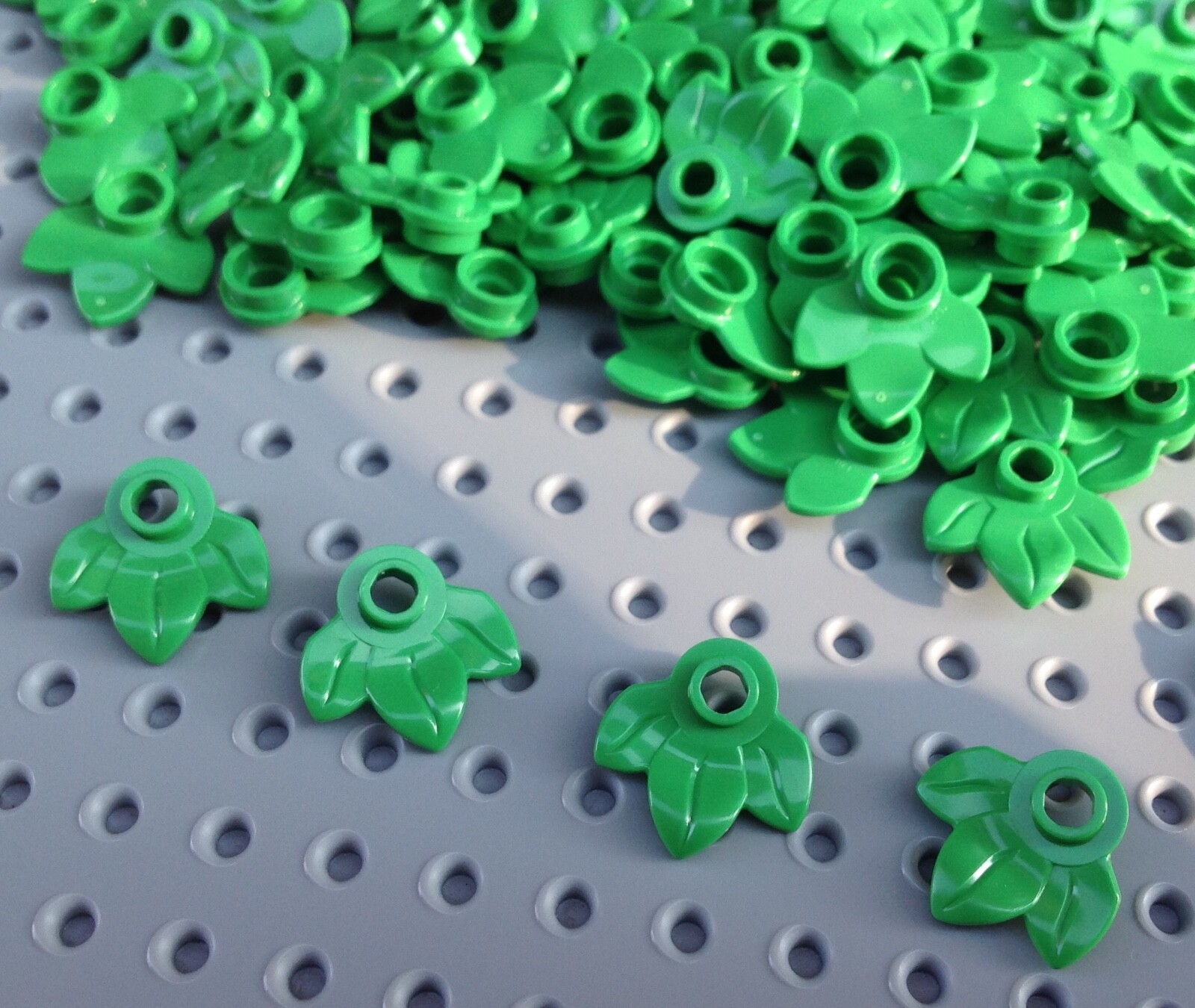 Lego Green Plant Leaf Leaves (32607) x10 in a set *BRAND NEW* City ...