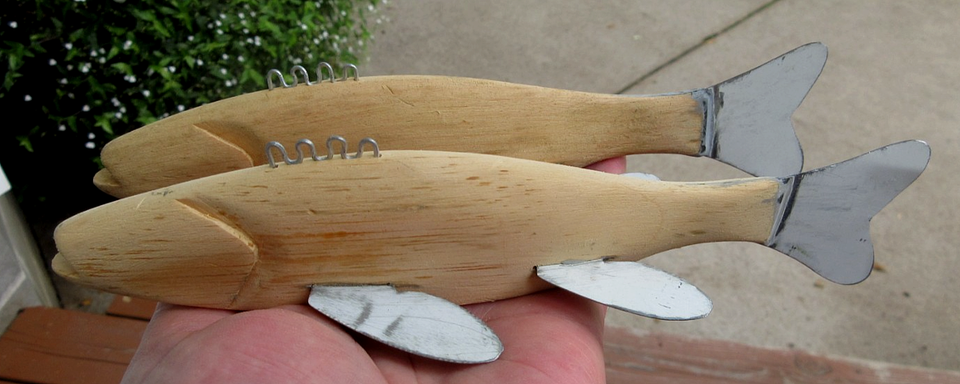 2 VINTAGE BOB HARRISON MORA, MN FINNED, LEADED & UNPAINTED 8 1/4" FISH ...