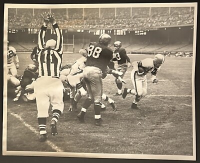 1953 Photo Type 1-Cleveland Browns Otto Graham Scores TD vs Washington ...