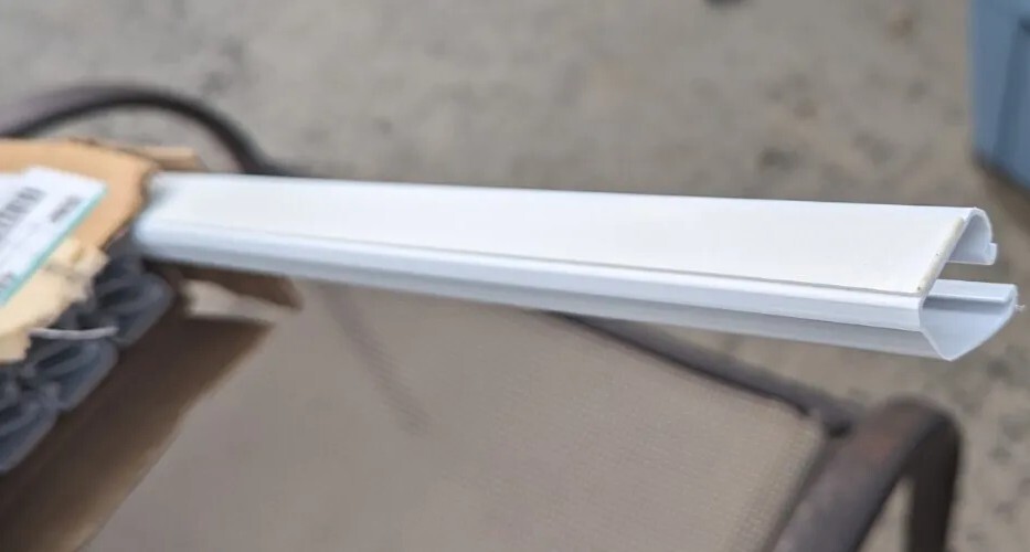 PANDUIT Pan-Way LD Surface Raceway System Low Voltage Channel LD5WH6-A ...