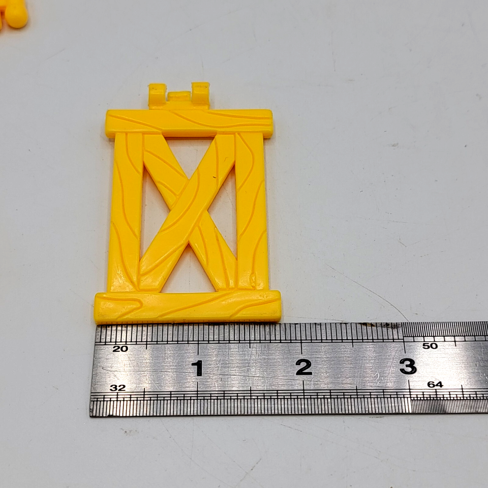 Plastic Toy Fence Yellow Unmarked 3-inch with Gates READ LIST | eBay