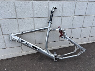 GT LTS 1000 Frame & REAR SHOCK 18” 26” Mountain Bike & Raceface ...