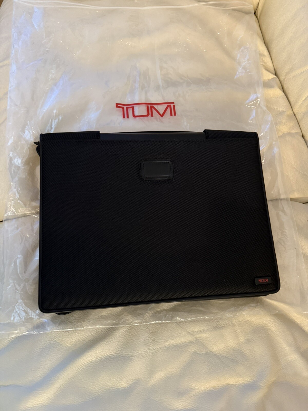 Tumi Mobile Accessory - Ballistic Notepad Portfolio And iPad 5th In A+ ...