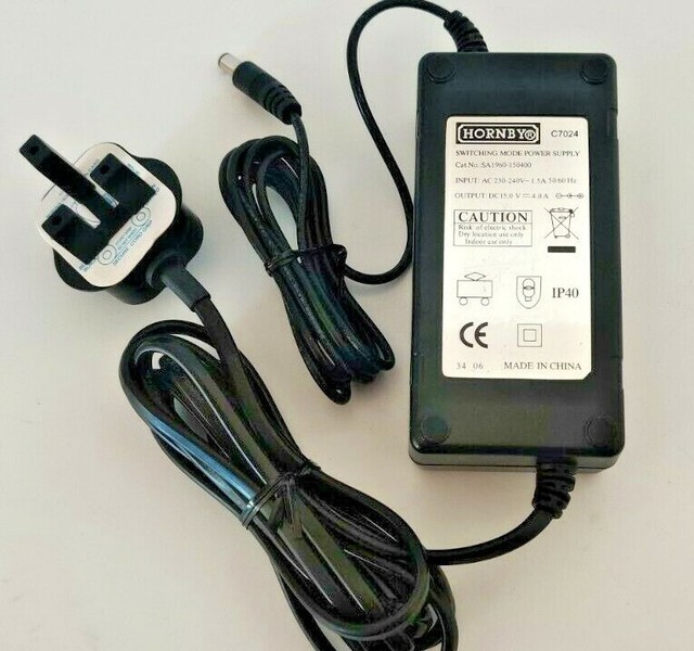 Scalextric Digital Power Base C7024 Transformers 2 Throttles C7002 for ...