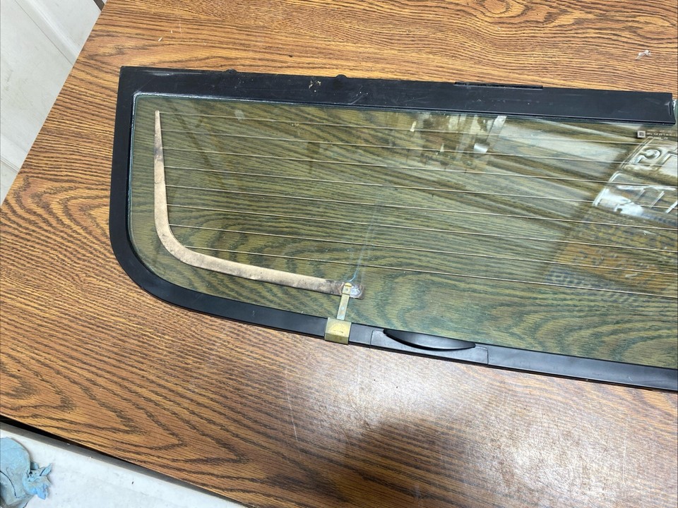 2013 Cadillac Escalade EXT / Avalanche Rear Back Heated Glass Window ...