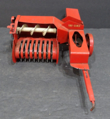 Vintage 1960's Tru-Scale Square Hay Baler Farm Toy Implement 1/16 Scale ...