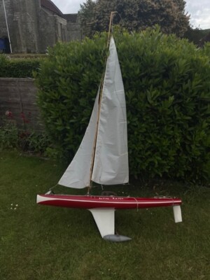 Vintage Madhatter Marblehead R/C Model Yacht by Roger Stollery | eBay UK