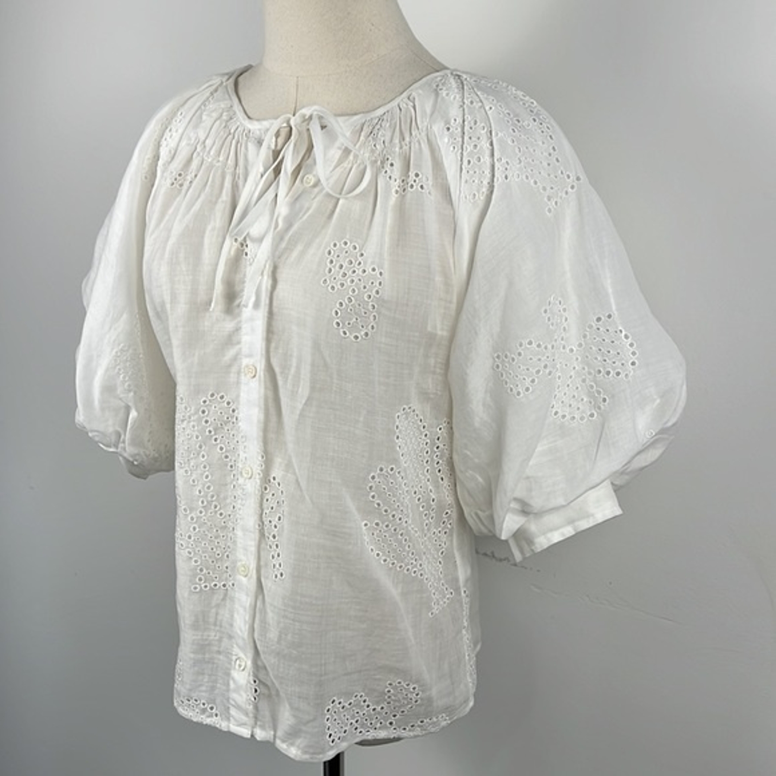 FRAME White Puff Sleeve Eyelet Button Down Blouse Top… - Gem