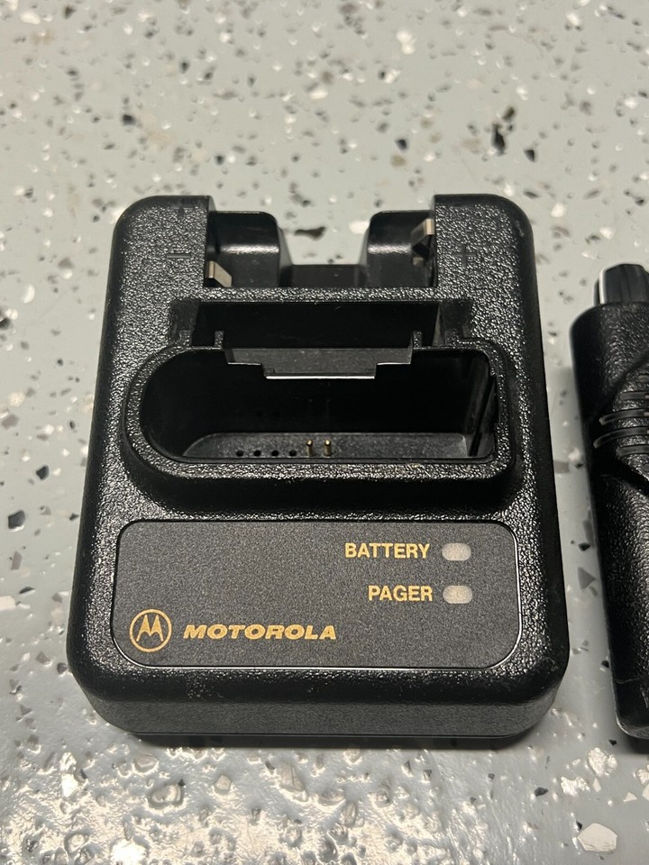 Motorola Minitor IV Voice Pager VHF 155.64 A03KUS7238BC w/ Charger | eBay
