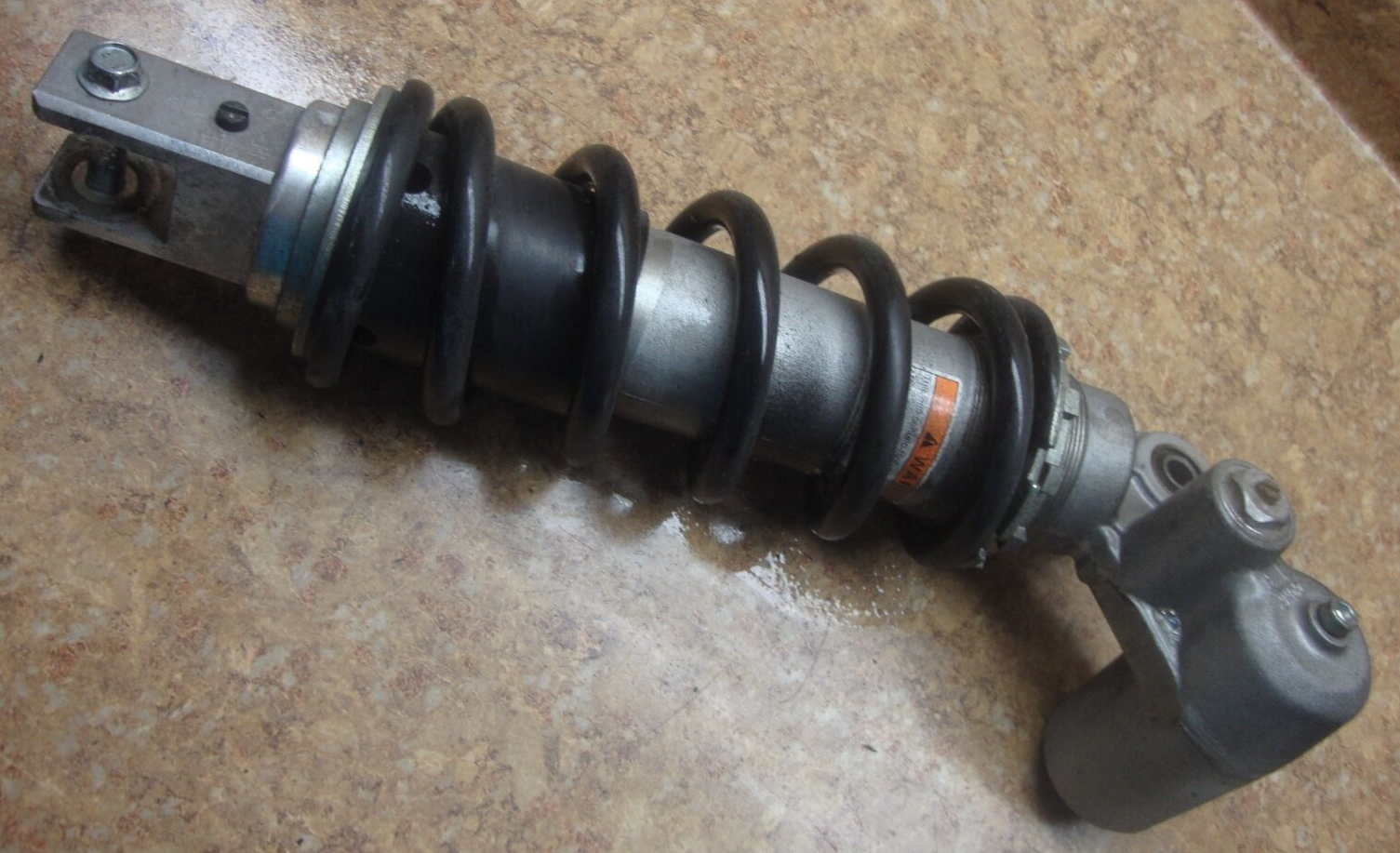 2003 Suzuki GSX-R600 GSXR6 R6 Rear Center Uni-Shock Mono Strut Spring ...