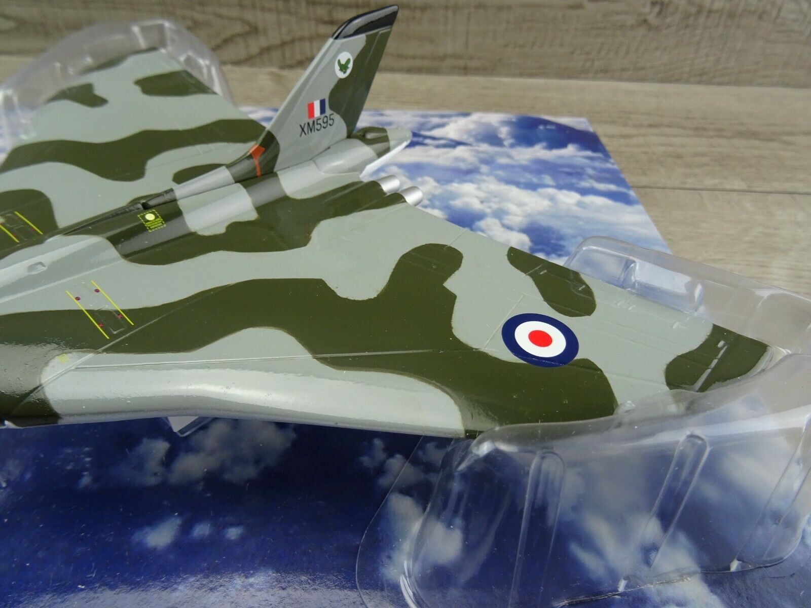 Corgi AA31204 Avro Vulcan B.2 Scale 1:144 Diecast Model Plane Aircraft ...