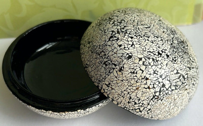 Boxes - Antique Japanese Round Box