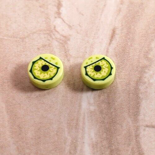 LEGO Minifigure Monster Green Eyes lot of 2 1x1 Green Yellow Reptile ...