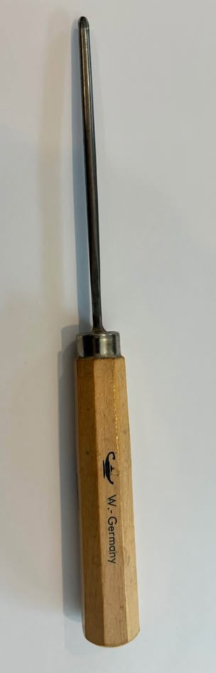 12 Sweep Gauge Chisels (Henry Taylor, Pfeil Swiss made, Wood Carvers ...