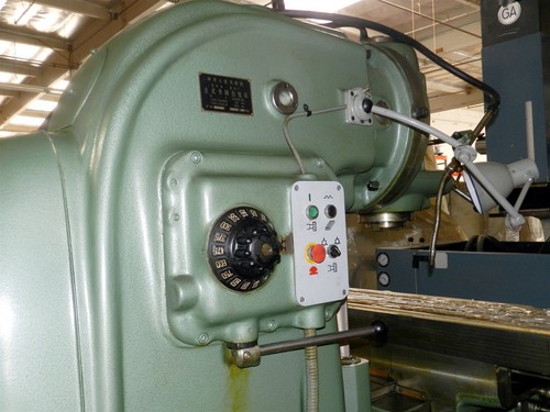 10 HP Universal Vertical C-Frame Mill 4V / NT50 Spindle CUTS HARD TOUGH ...