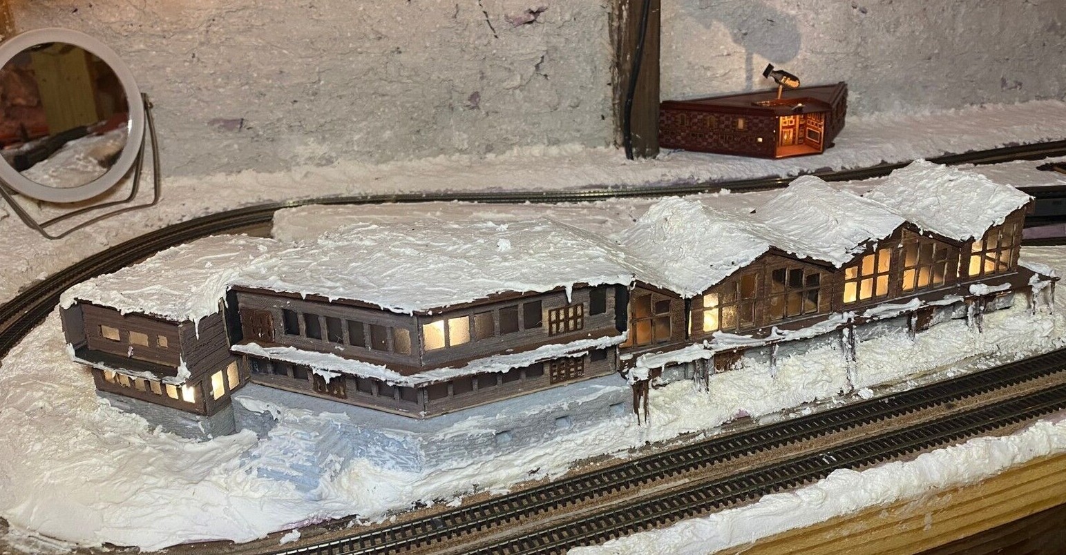 Assembled Scale Model Winter Park Ski Lodge T, Z, N, HO, S, & O Scales ...